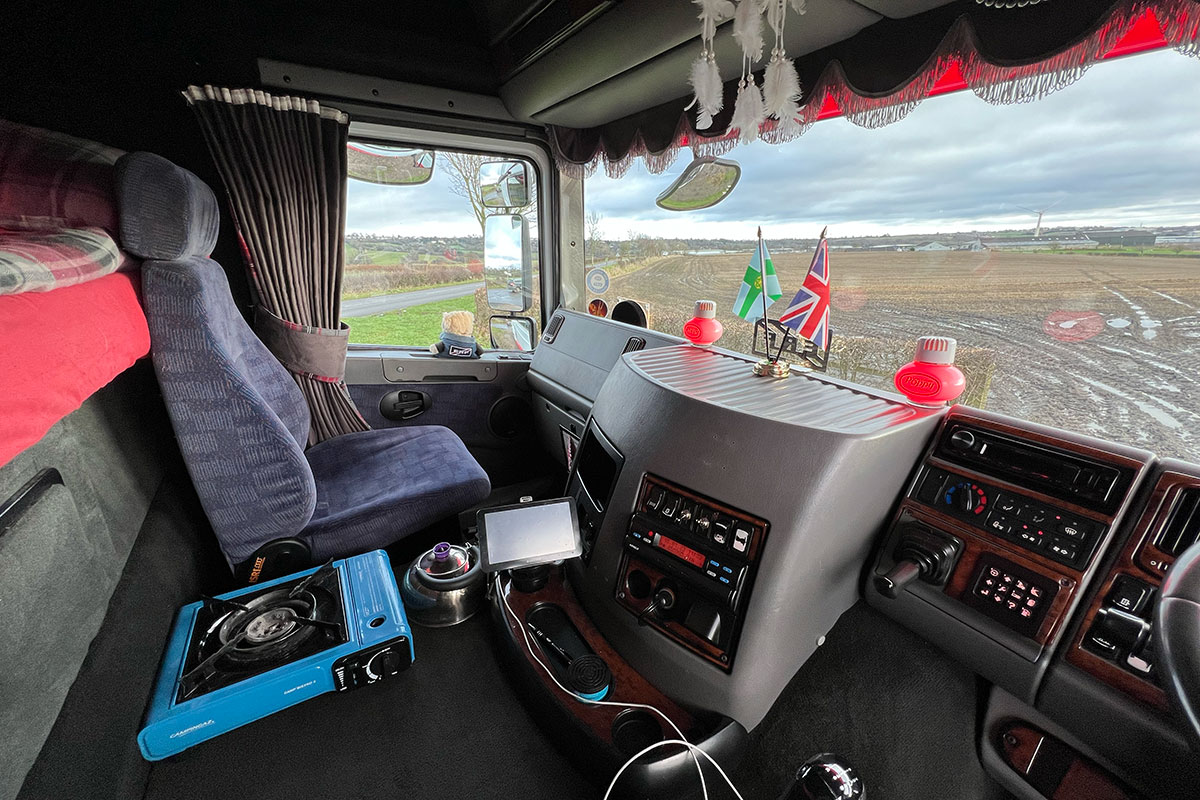 Owner-driver Branden Jinks still uses a 21-year-old ECX - Trucking