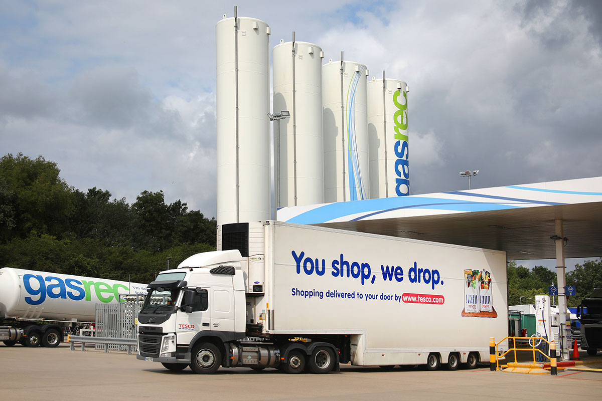 UNIMOG ADDS FLEXIBILITY TO FIRE SERVICE FLEET - Trucking