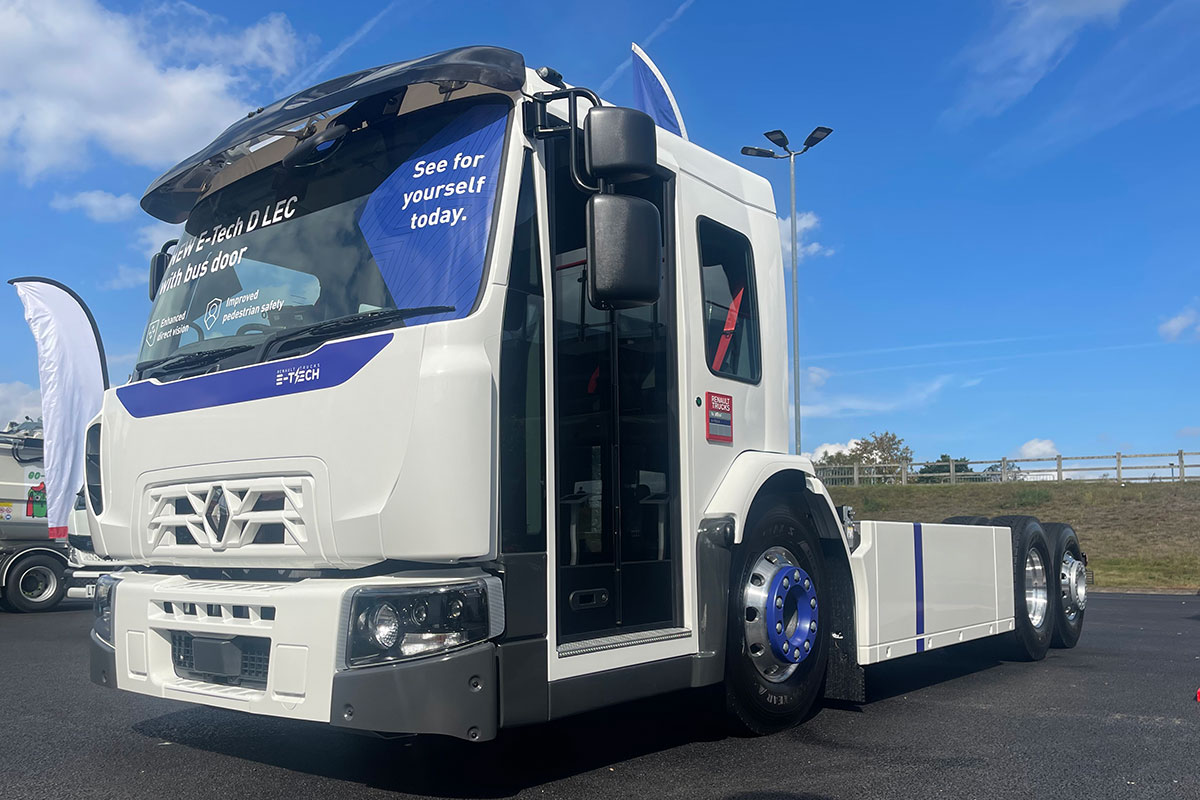 Renault premieres first eRCV low-entry cab - Trucking