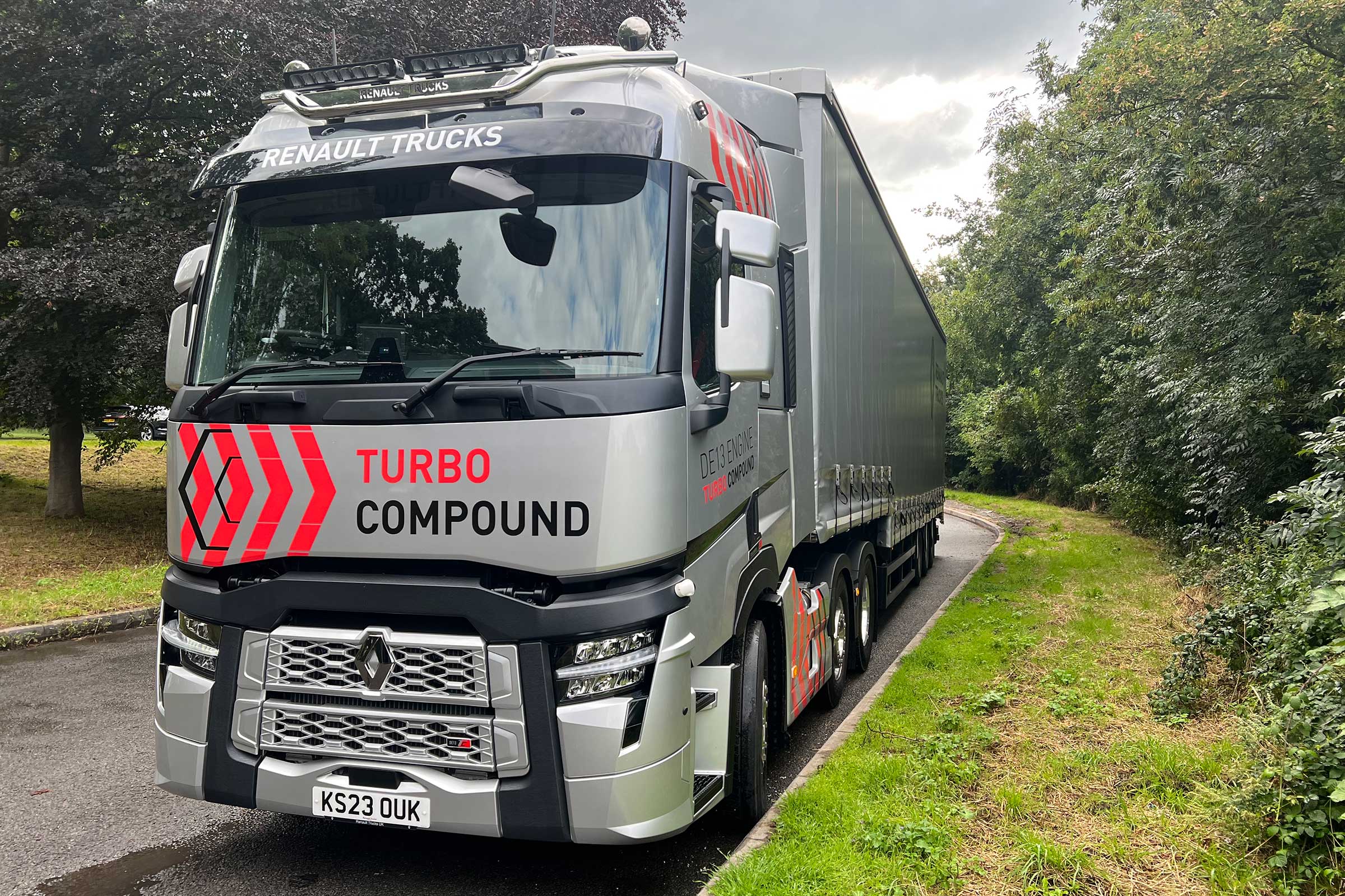 Driven: Renault T480 Turbo Compound - Trucking