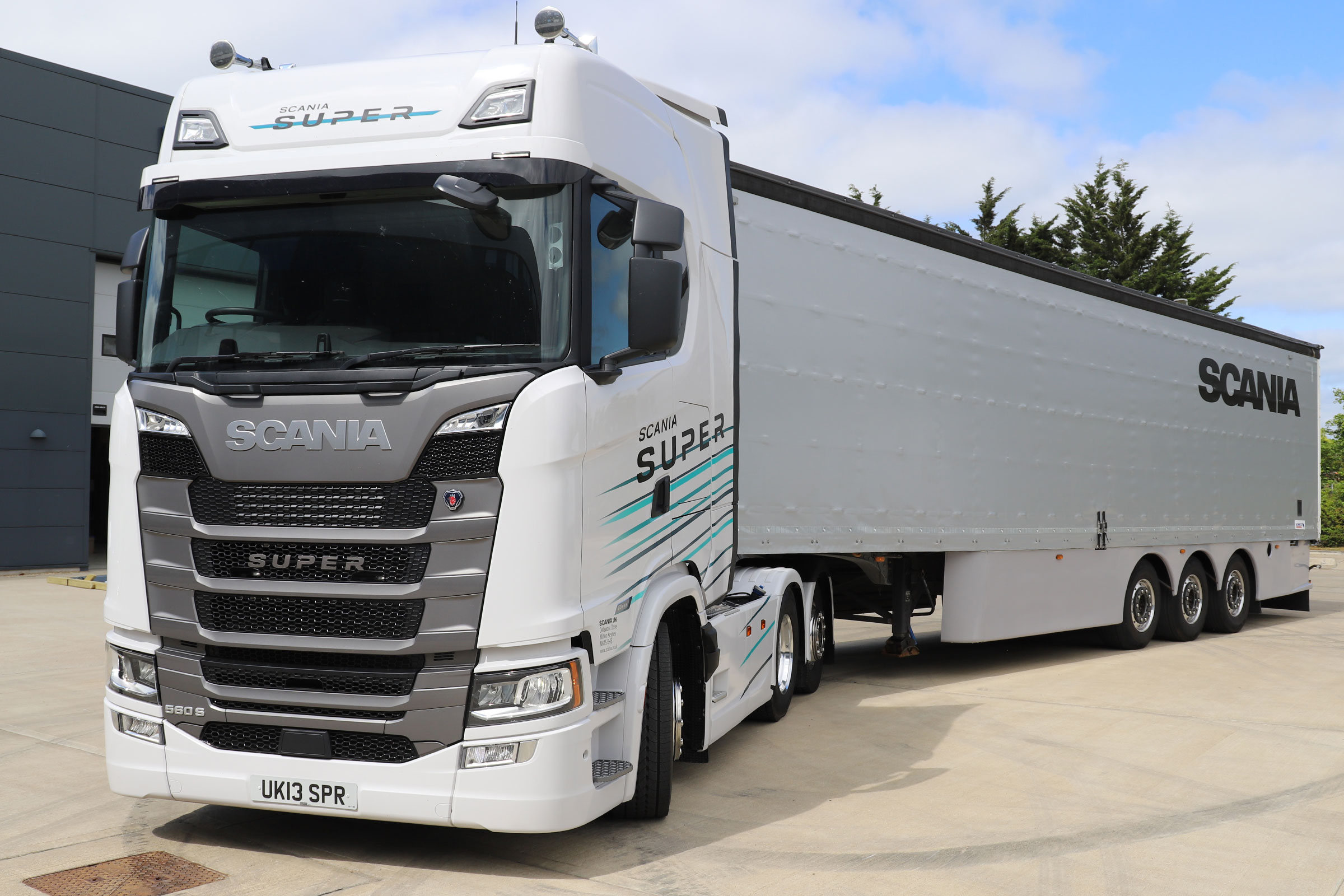 Driven: Scania 560S Super and Scania 770S - Trucking