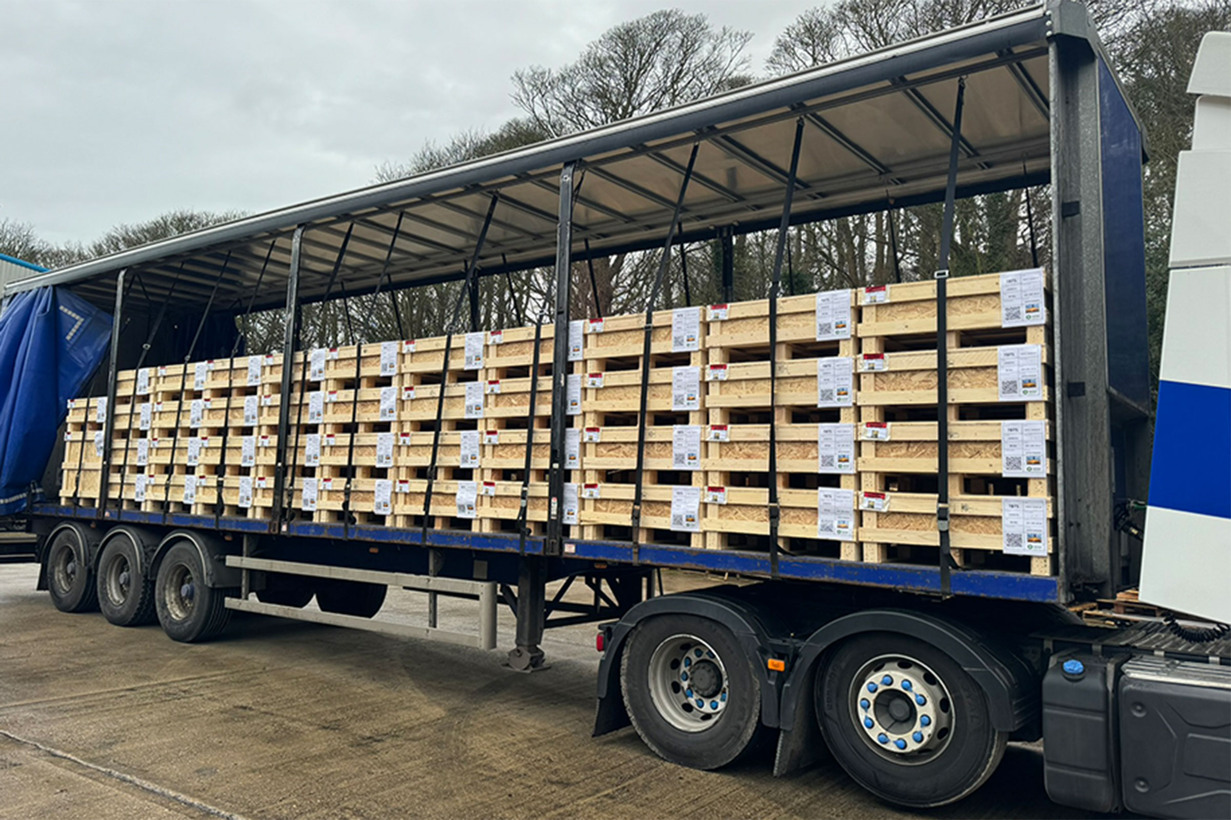 Structure-flex extends water transportation contract with Oxfam - Trucking