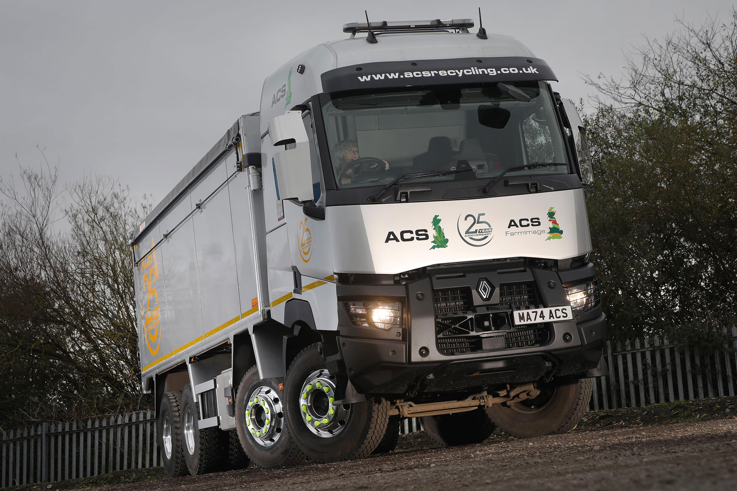 Austin Contract Services Marks 25 Years with Renault Trucks C480